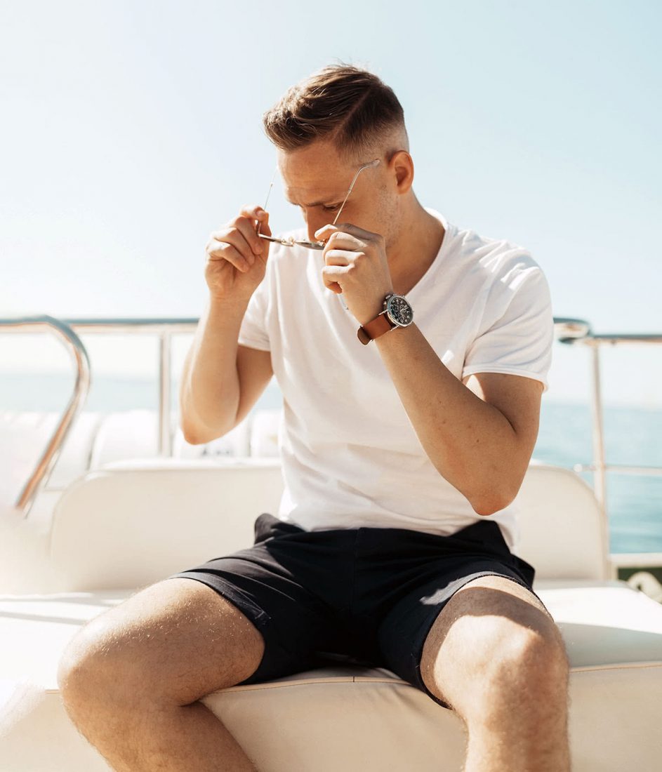 Casual Style Guide For Men: 7 Pro Tips To Look Great