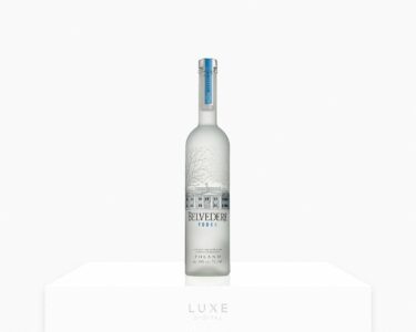 15 Best Vodkas In The World: The Brands To Drink (2023)