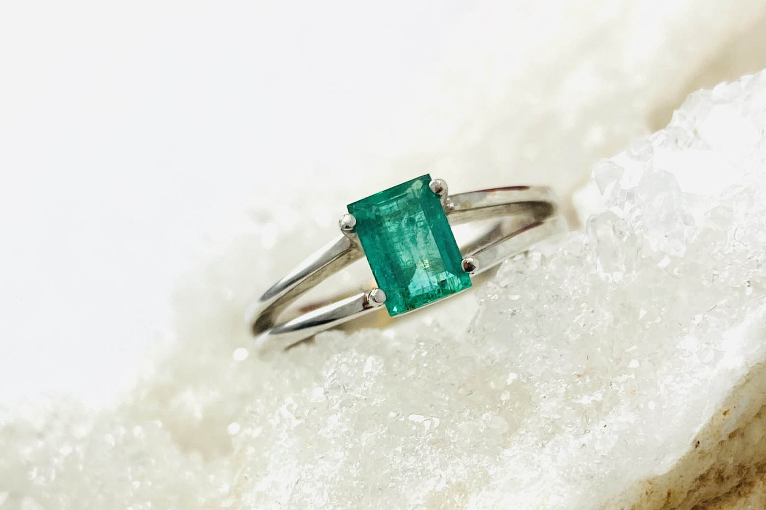 Emerald Stone: Its Meaning, Properties & Value