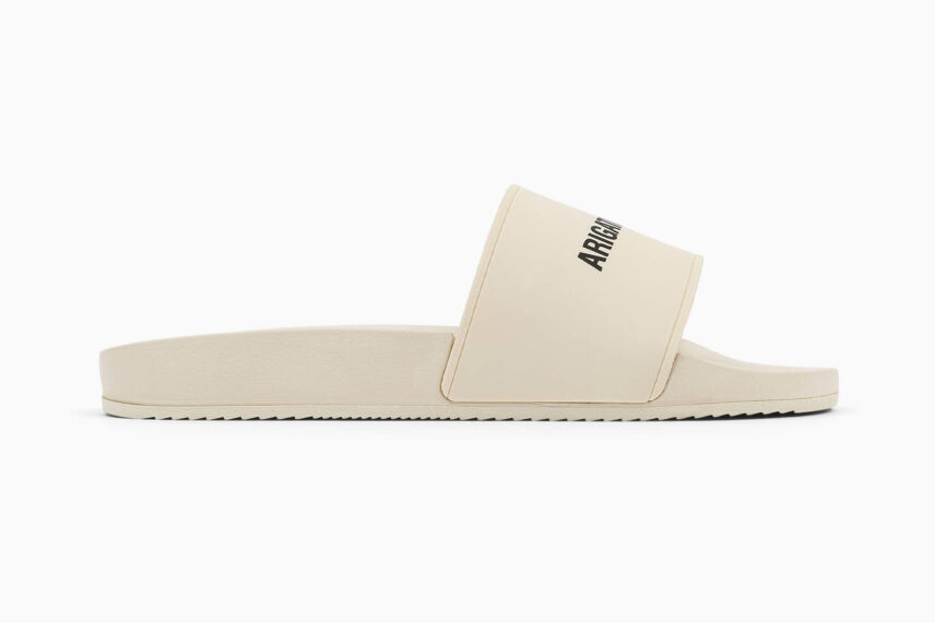 20 Best Slides For Women For Effortless Style (Buying Guide)