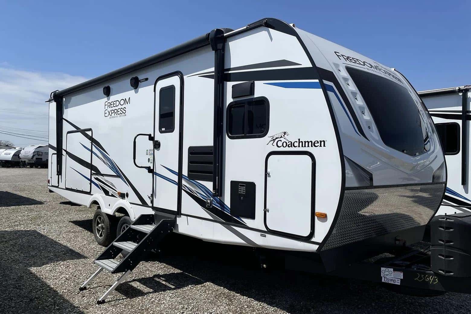 11 Best RVs For Full-Time Luxury Living