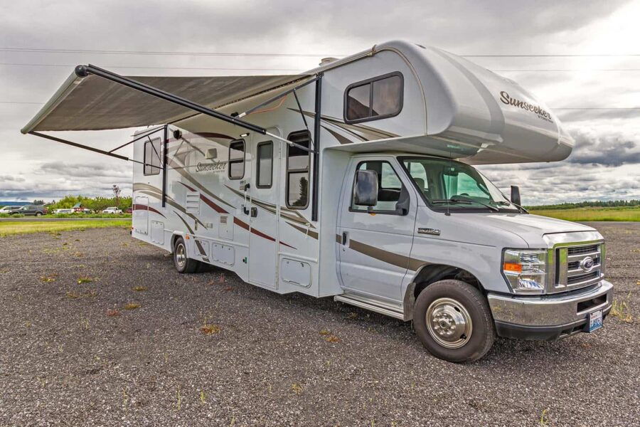 11 Best RVs For Full-Time Luxury Living