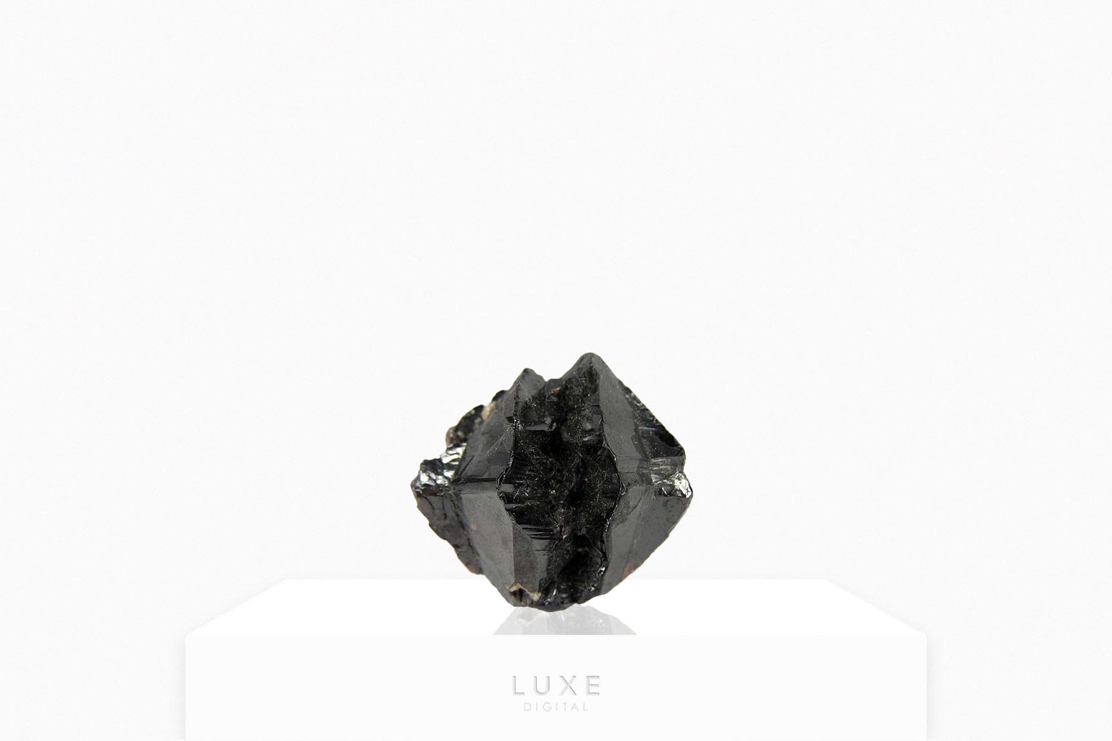 Black Gemstones: Ultimate List Of All The Black Gemstones