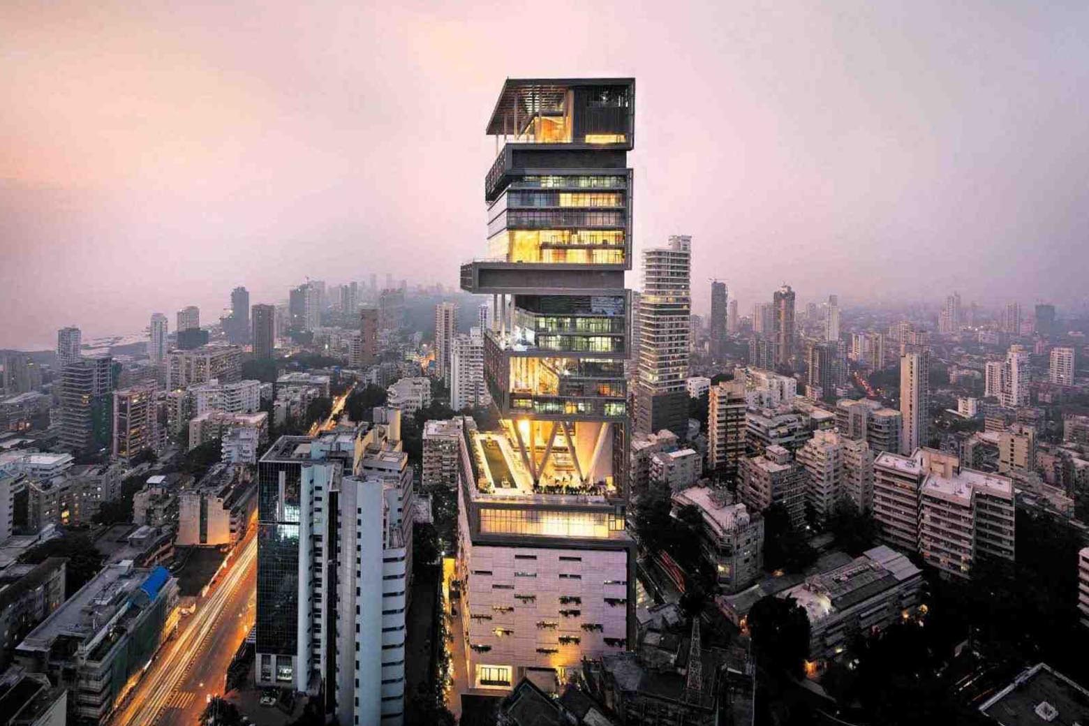 14 Biggest Houses In The World (Updated Ranking)