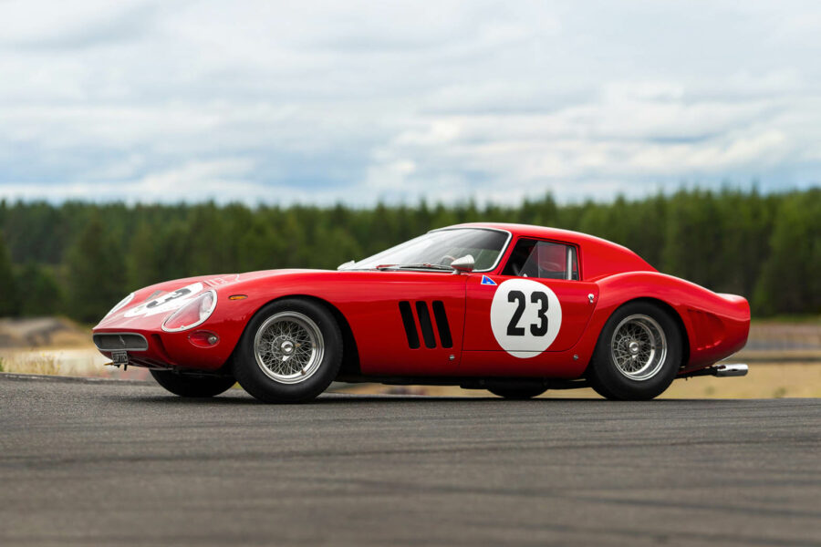 Ferrari Cars List: Price, Reviews, and Specs (Updated)