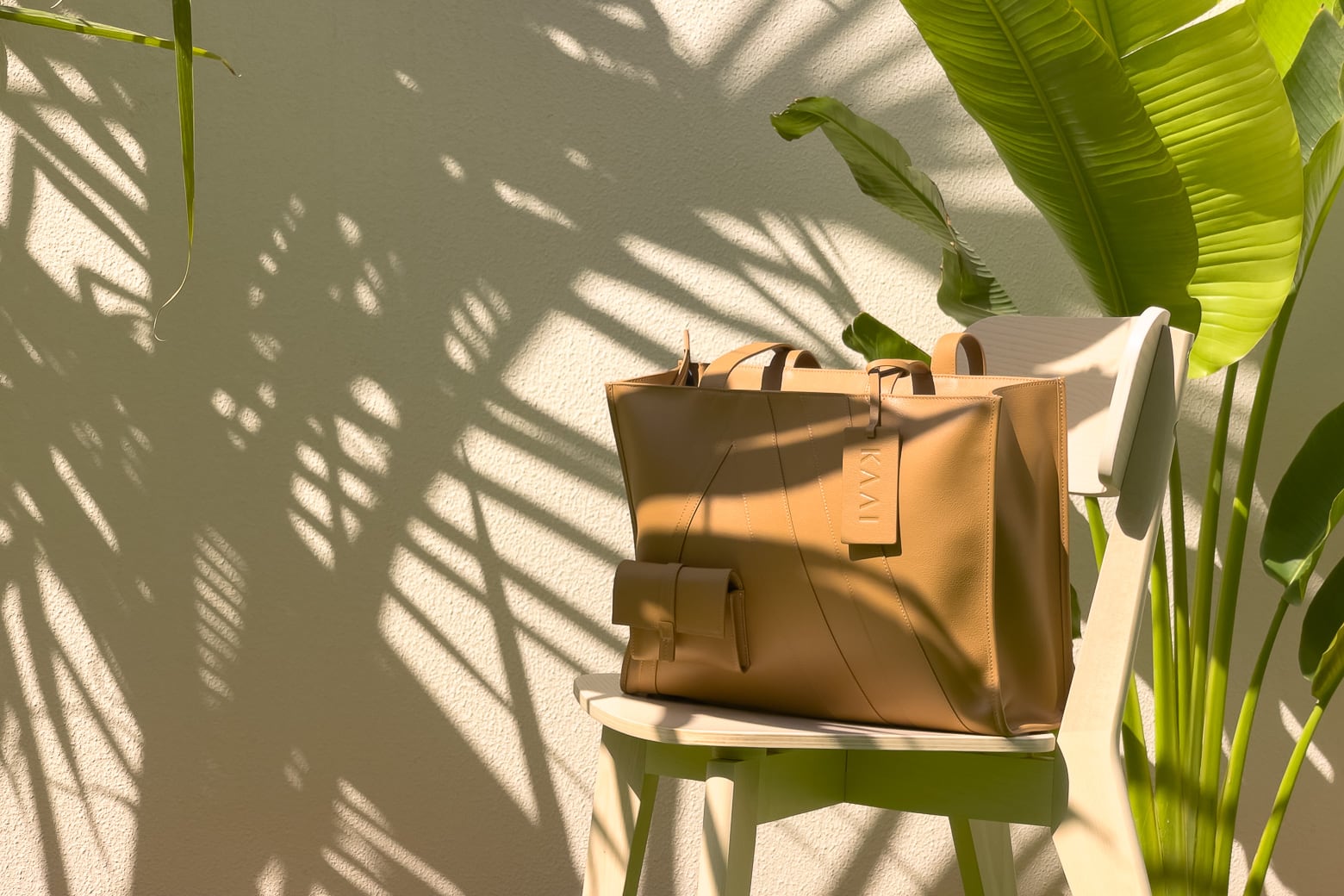 KAAI Helix Review: Is This XL Tote The Perfect Work-Life Bag?