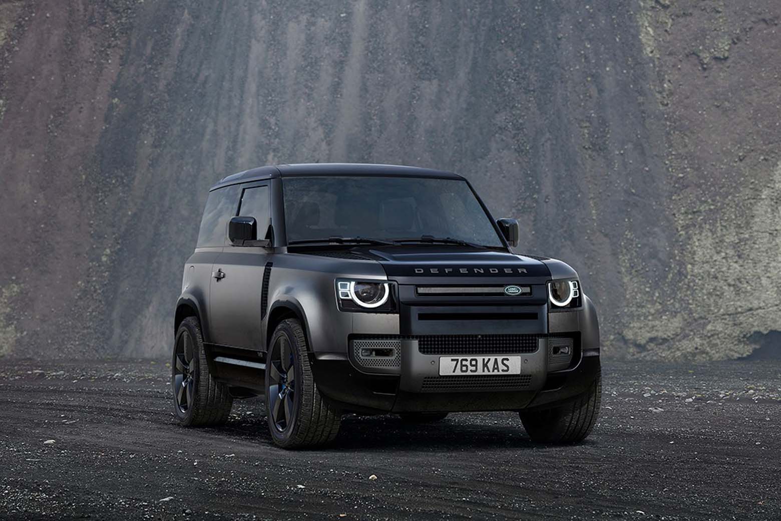 Land Rover SUV List: Price, Reviews, and Specs for all Models