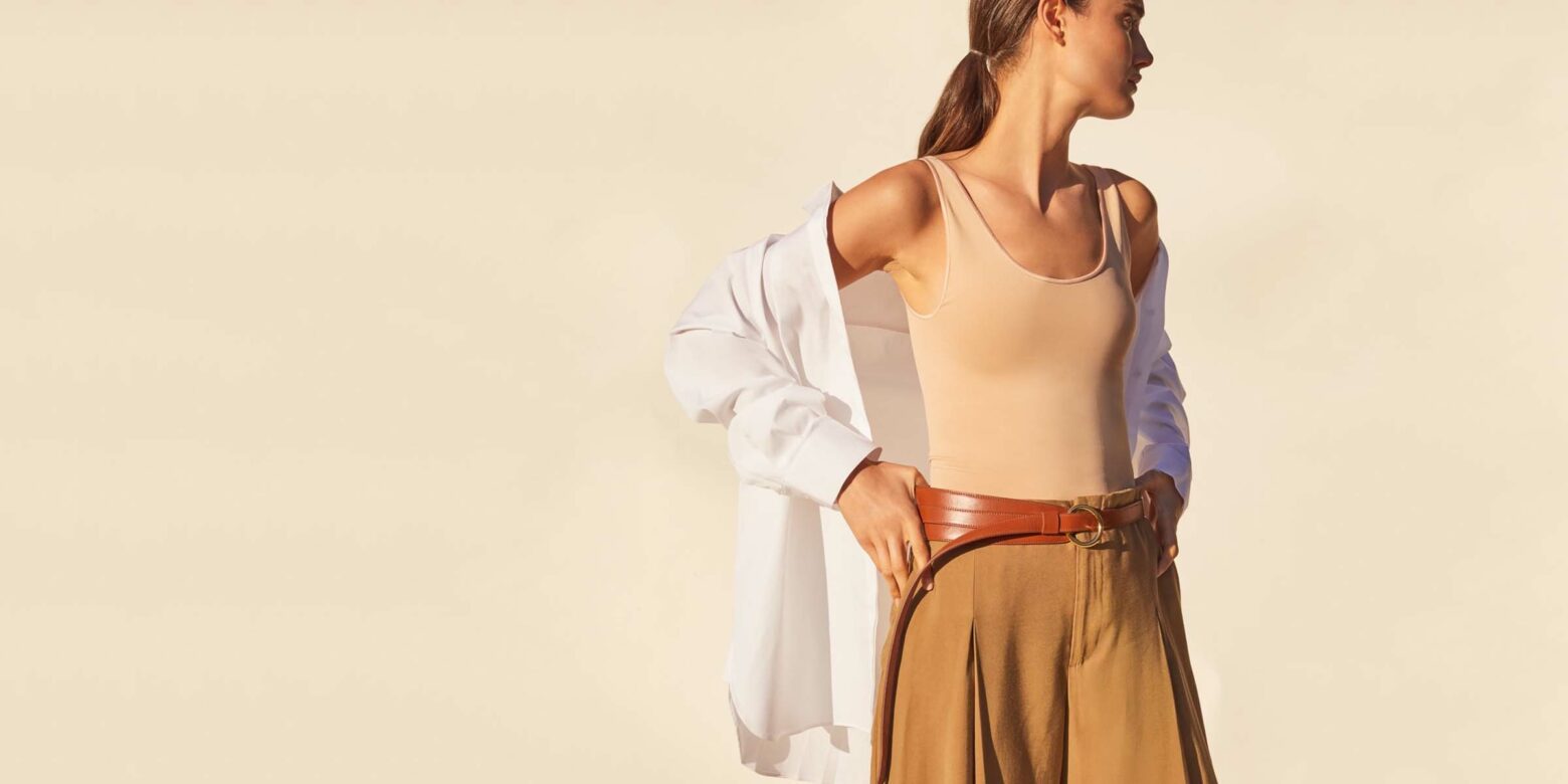 Casual Dress Code For Women: Style Guide (With Outfit Ideas)