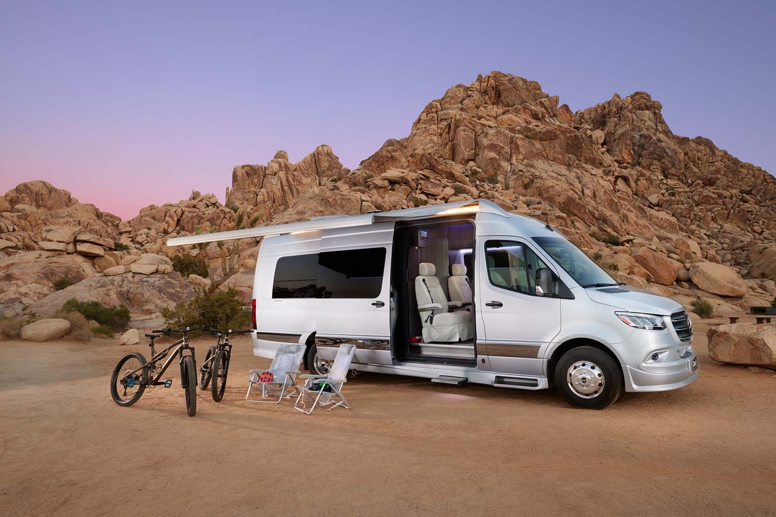 11 Best RVs For Full-Time Luxury Living