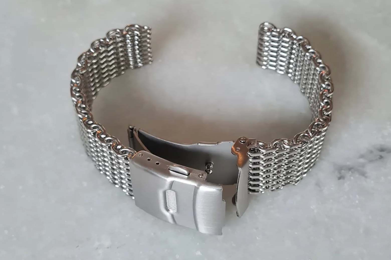 16 Types Of Watch Straps To Dress Up Your Favorite Timepiece