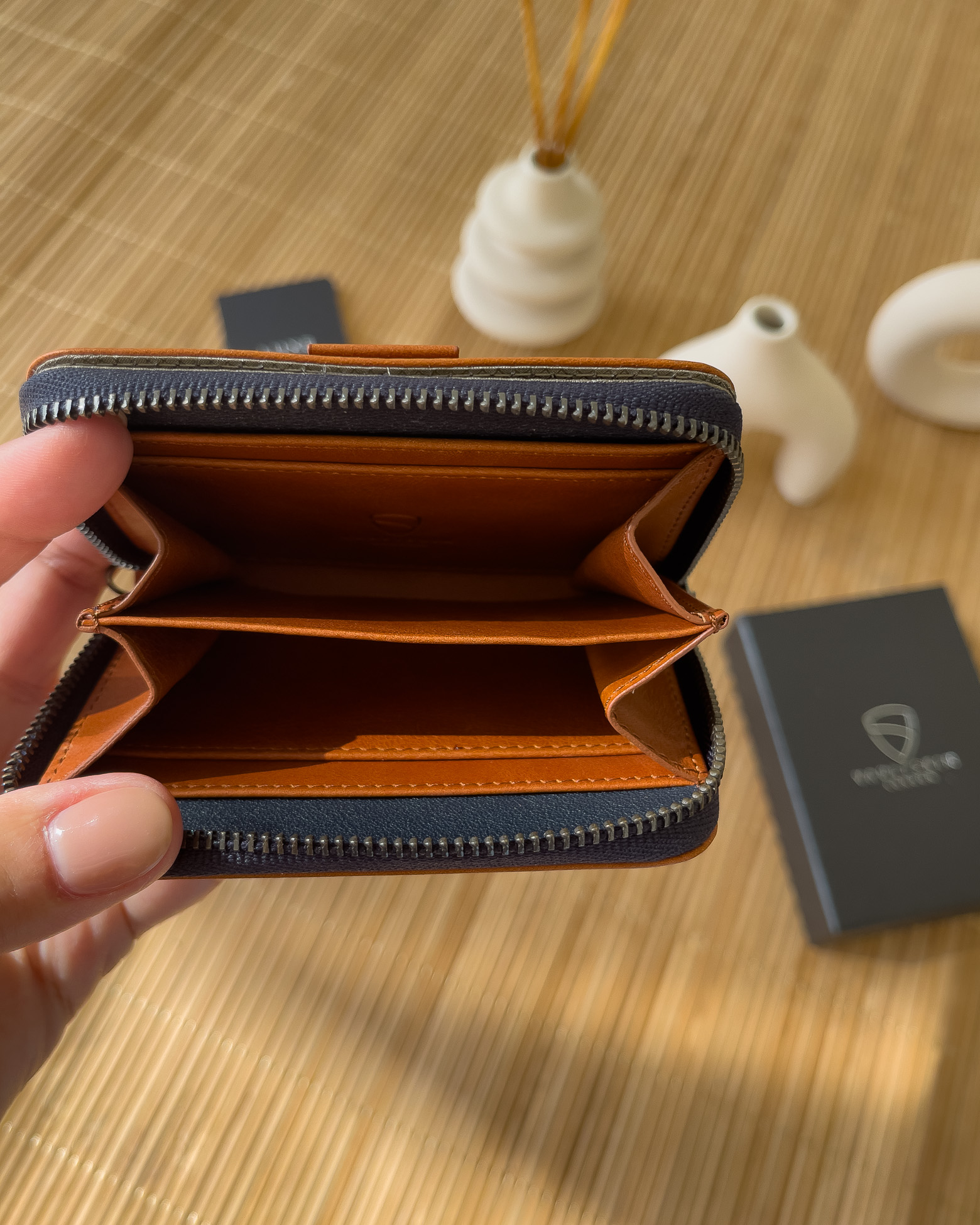 Vaultskin Mayfair Review: The Perfect Zip Wallet Under $100? 🤔