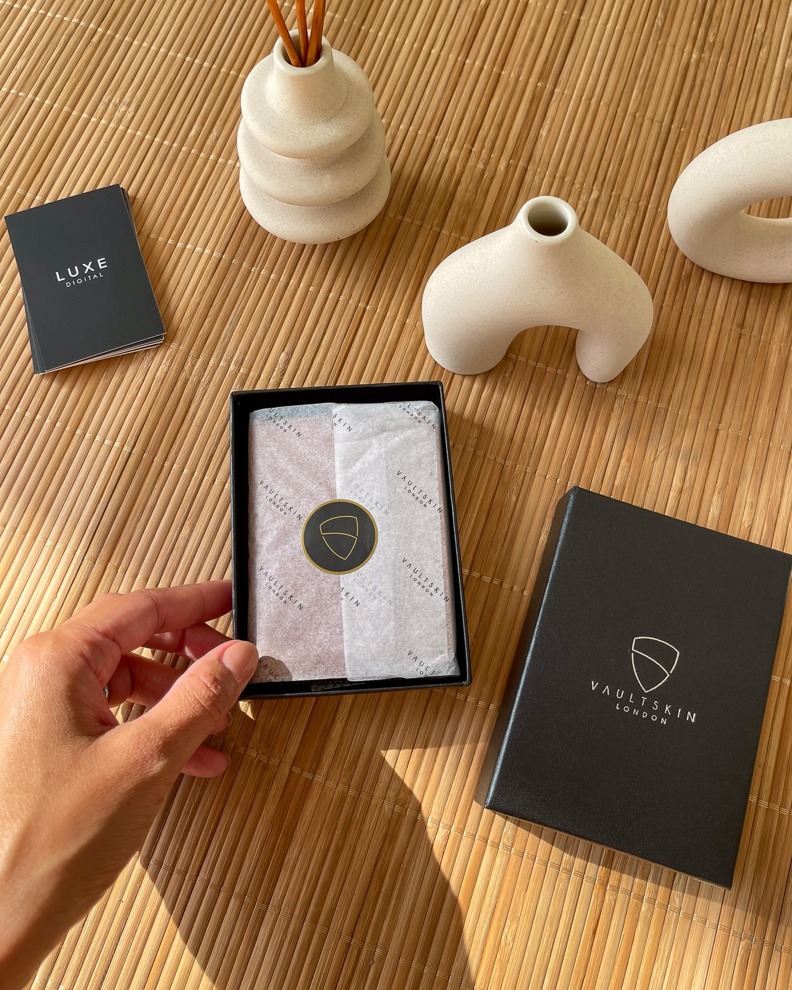 Vaultskin Mayfair Review: The Perfect Zip Wallet Under $100? 🤔