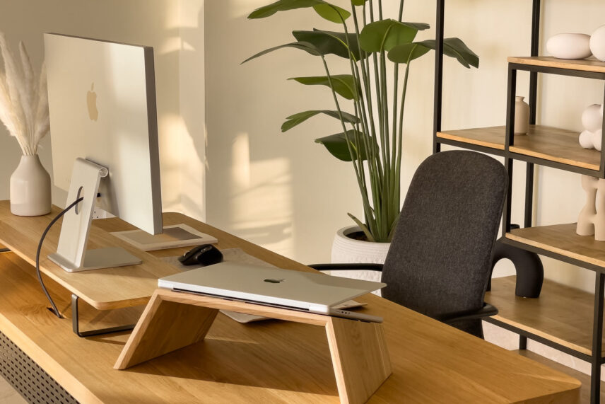 Oakywood Desk Review: Custom Standing Desk Delight