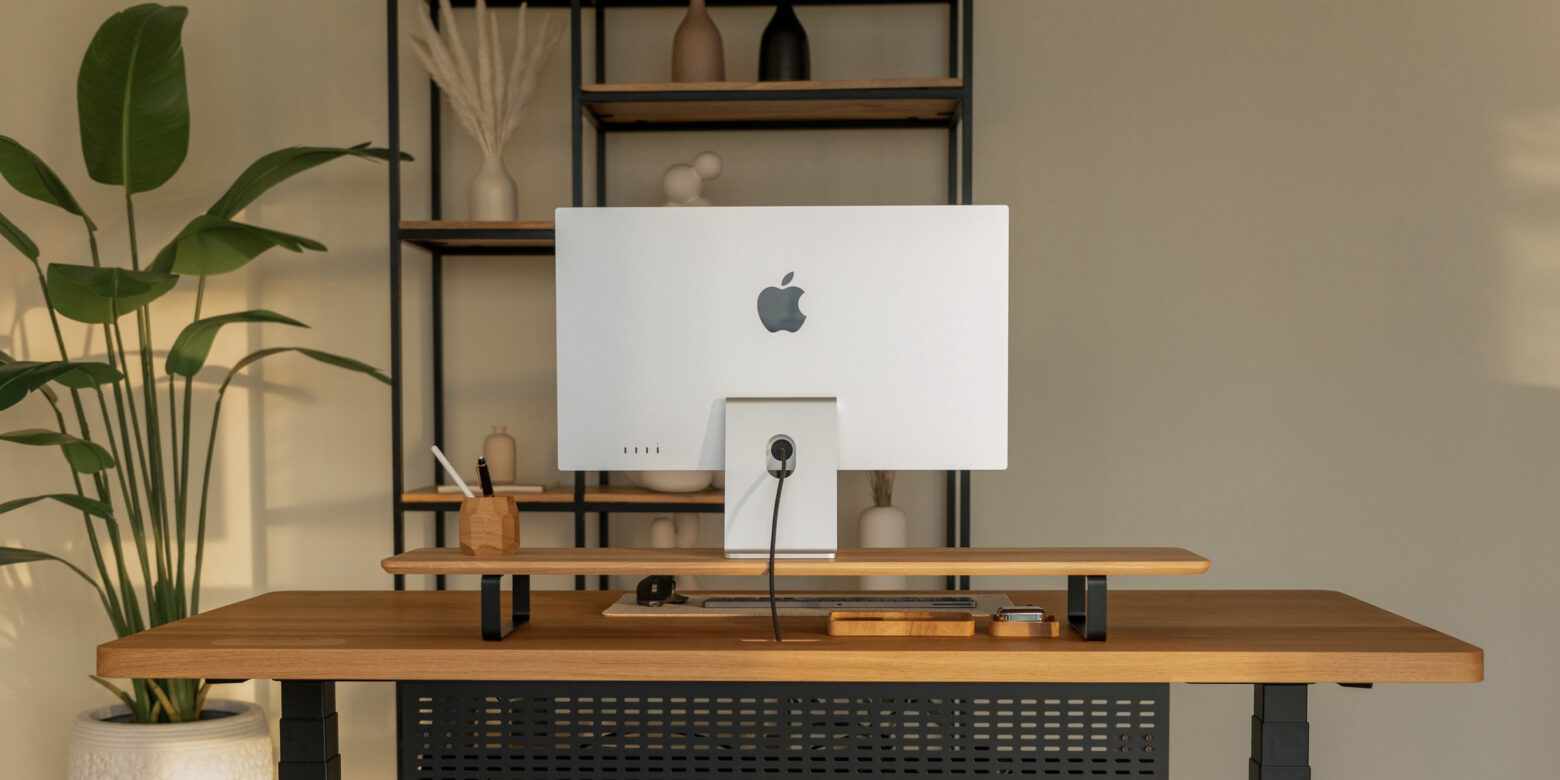 Oakywood Desk Review: Custom Standing Desk Delight