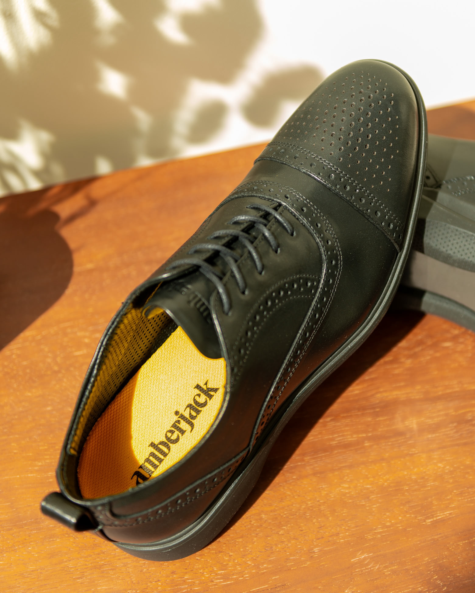 Amberjack Cap-Toe Review: Sneaker comfort, Dress Look